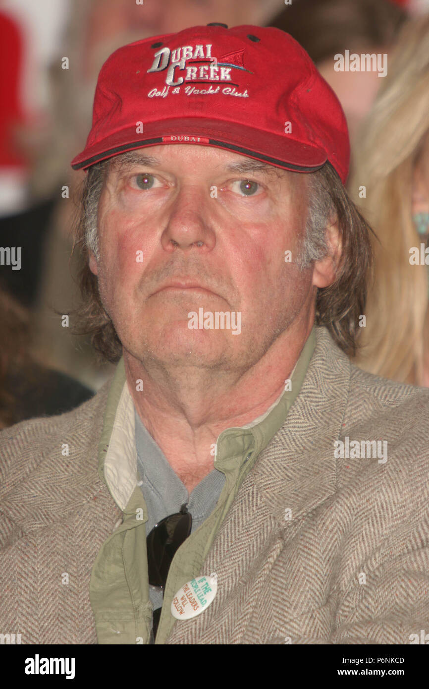 Young celebrity photos hi-res stock photography and images - Alamy