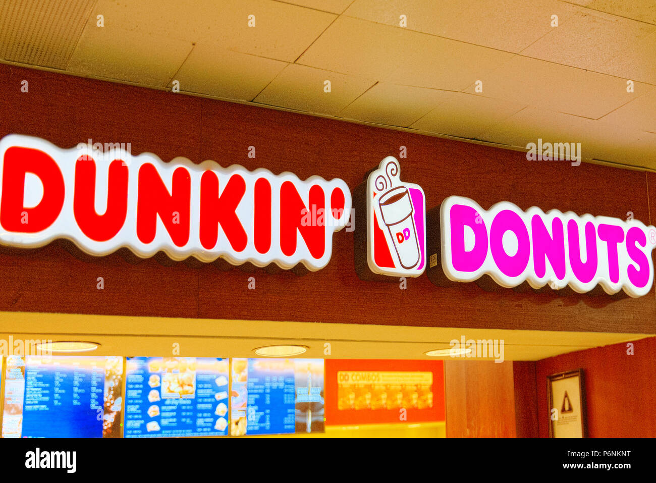 Dunkin donuts interior hi-res stock photography and images - Alamy