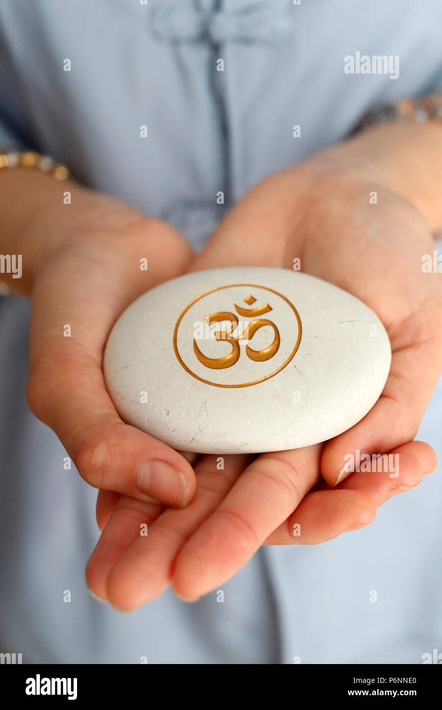 Aum symbol hi-res stock photography and images - Alamy