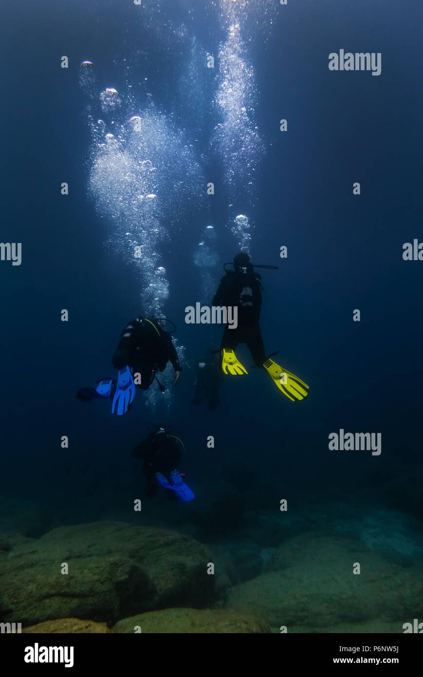 Deep blue ocean hi-res stock photography and images - Alamy