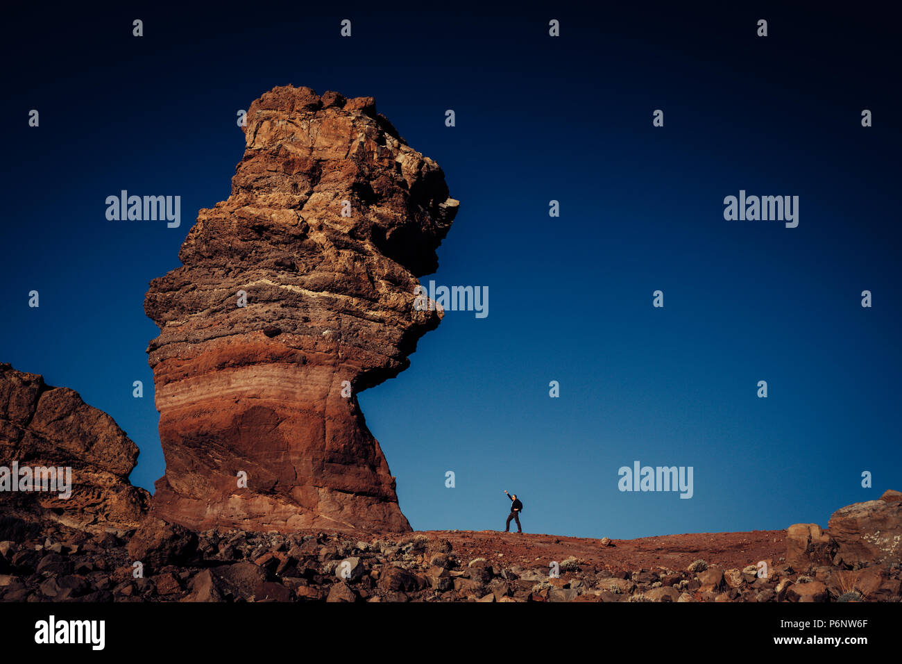 Big scale small person hi-res stock photography and images - Alamy
