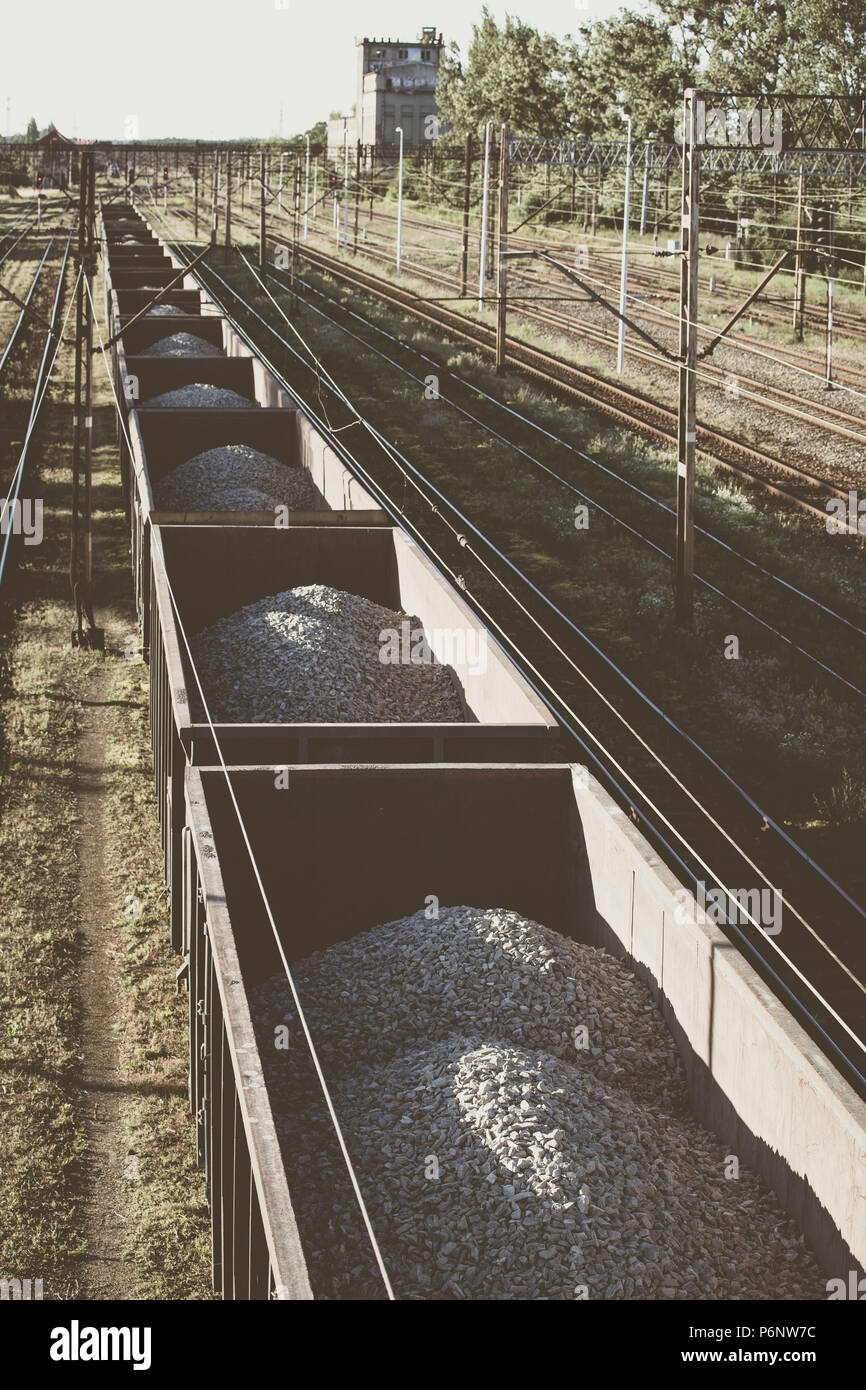 Container of aggregate hi-res stock photography and images - Alamy