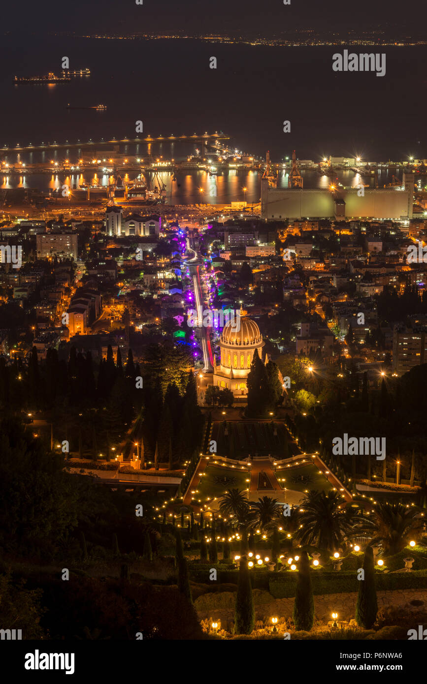 Bahai shrine in Haifa city at night Stock Photo - Alamy