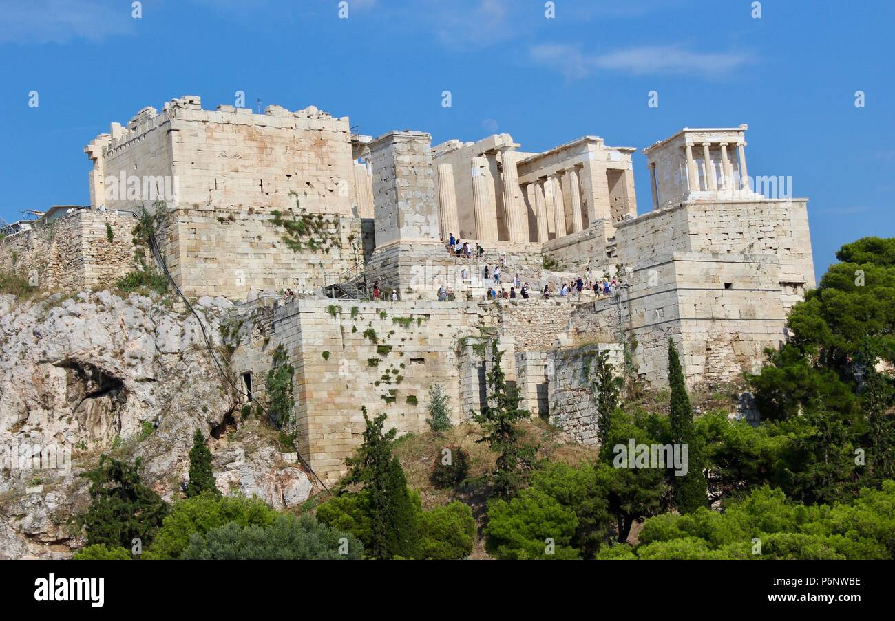 crowds of tourists at the acropolis parthenon in athens greece Stock ...