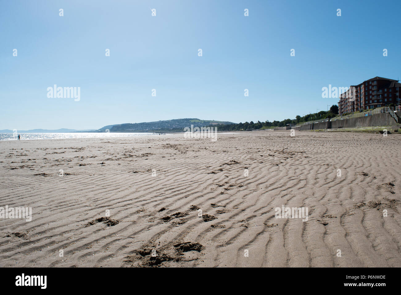 Colwyn Bay beach and promenade Stock Photo - Alamy