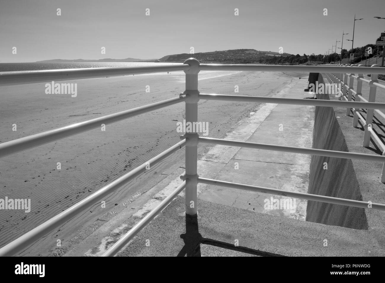 Colwyn Bay beach and promenade Stock Photo - Alamy