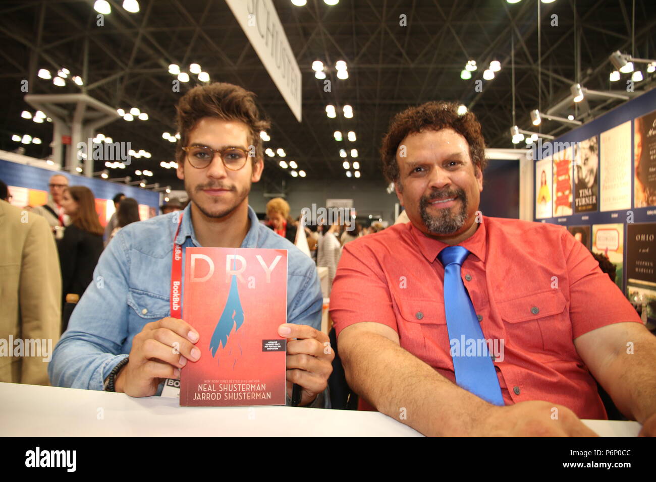Neal shusterman hi-res stock photography and images - Alamy