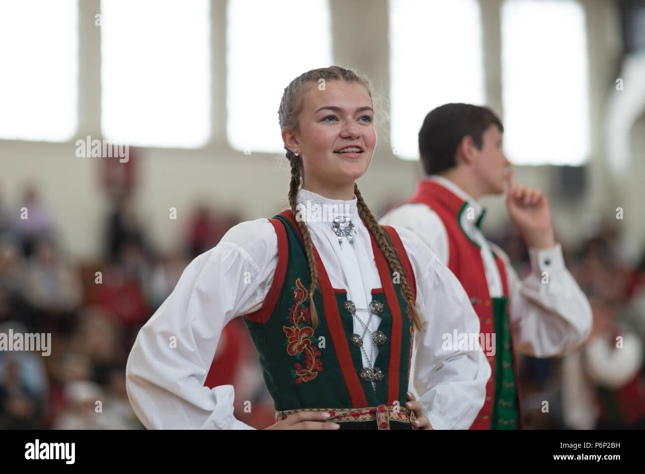 Norwegian folk dancing hi-res stock photography and images - Alamy