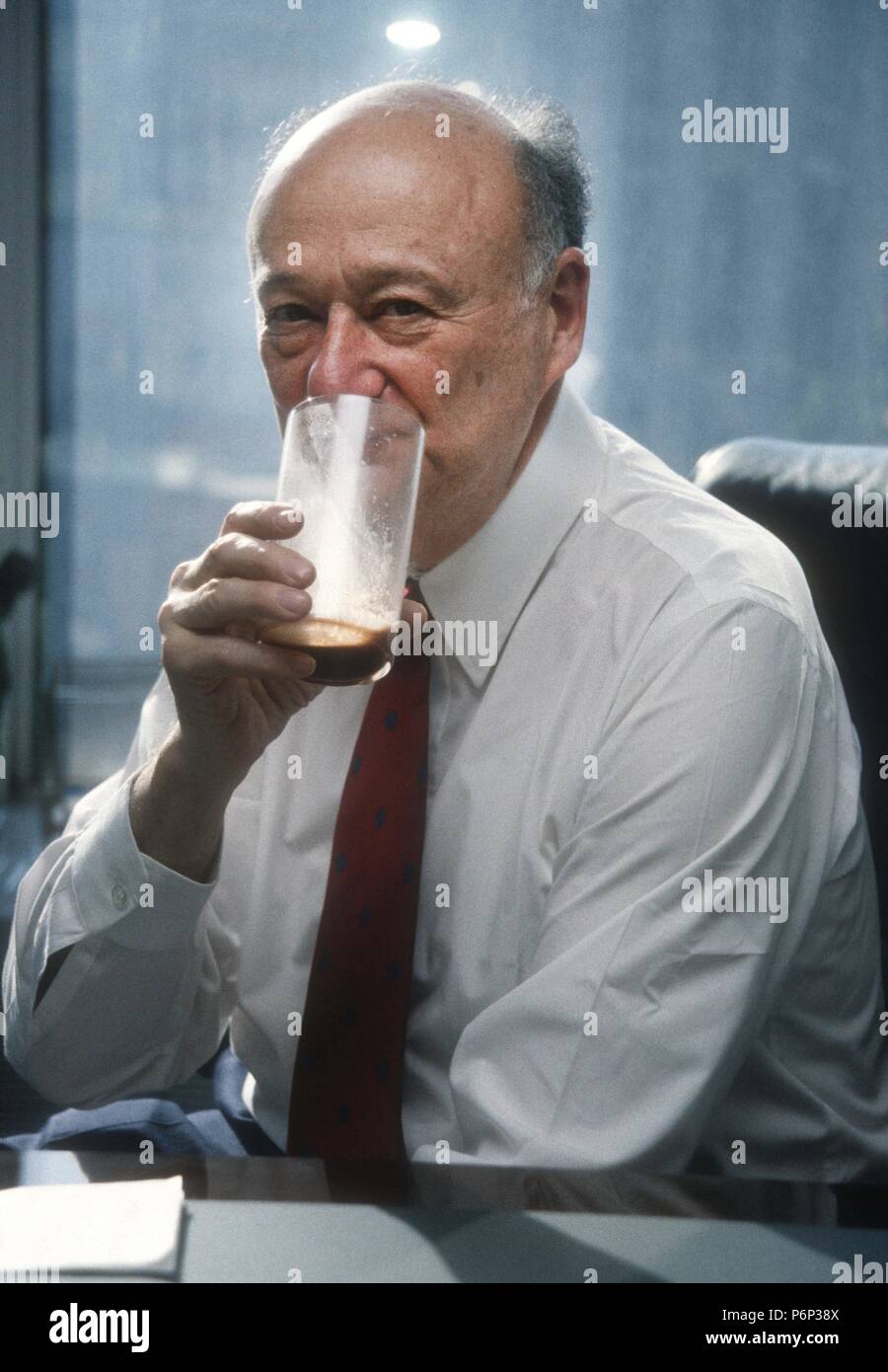 Ed Koch 1990 Photo By Adam Scull/PHOTOlink/MediaPunch Stock Photo - Alamy