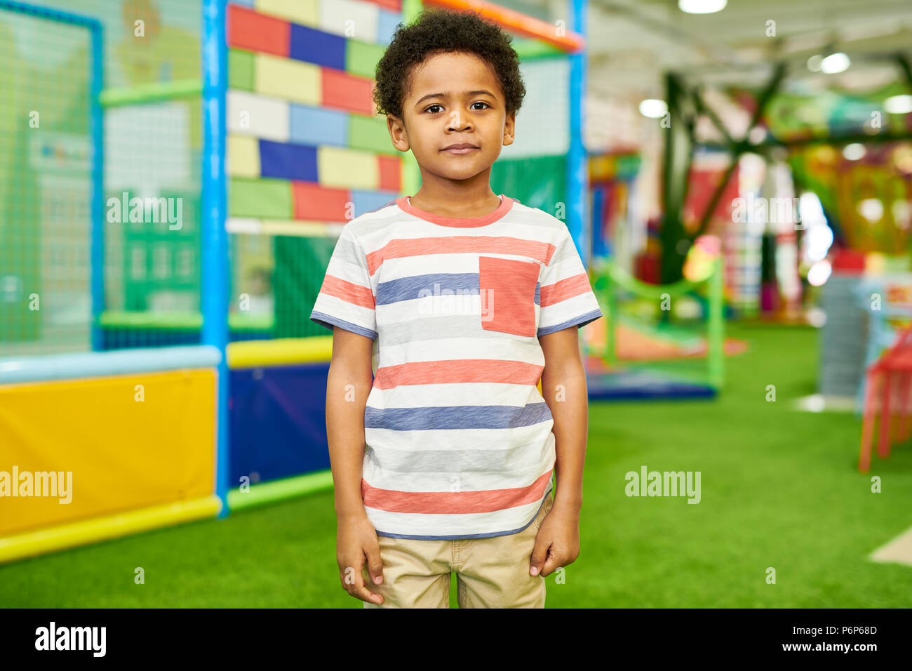 African children posing for camera hi-res stock photography and images ...