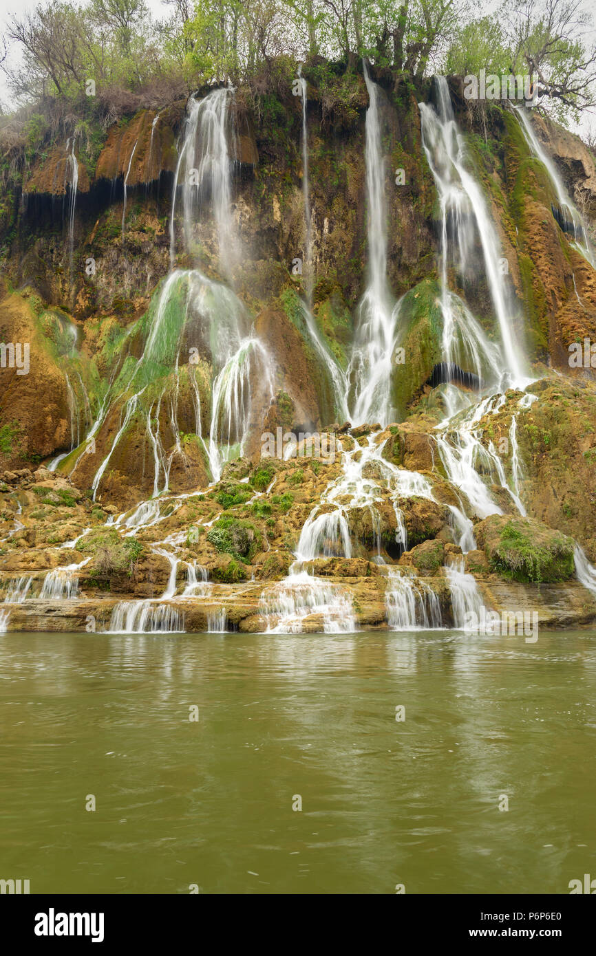 Lorestan waterfall hi-res stock photography and images - Alamy