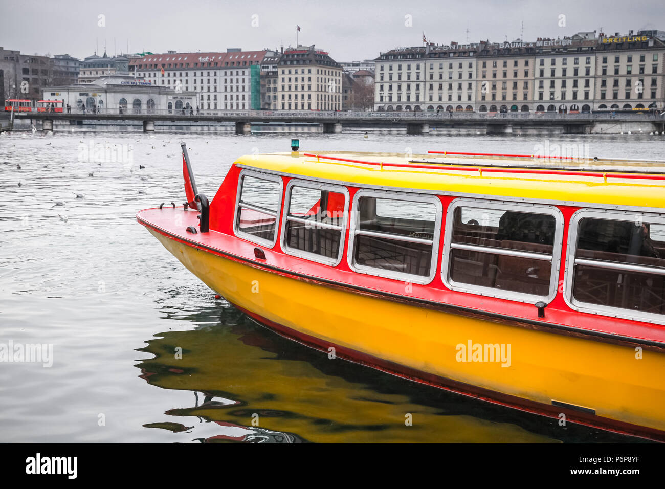 Boat seagull lake hi-res stock photography and images - Alamy