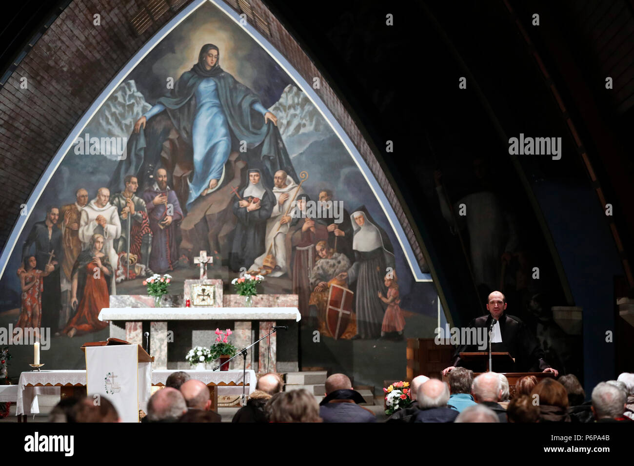 Ecumenical service hi-res stock photography and images - Alamy