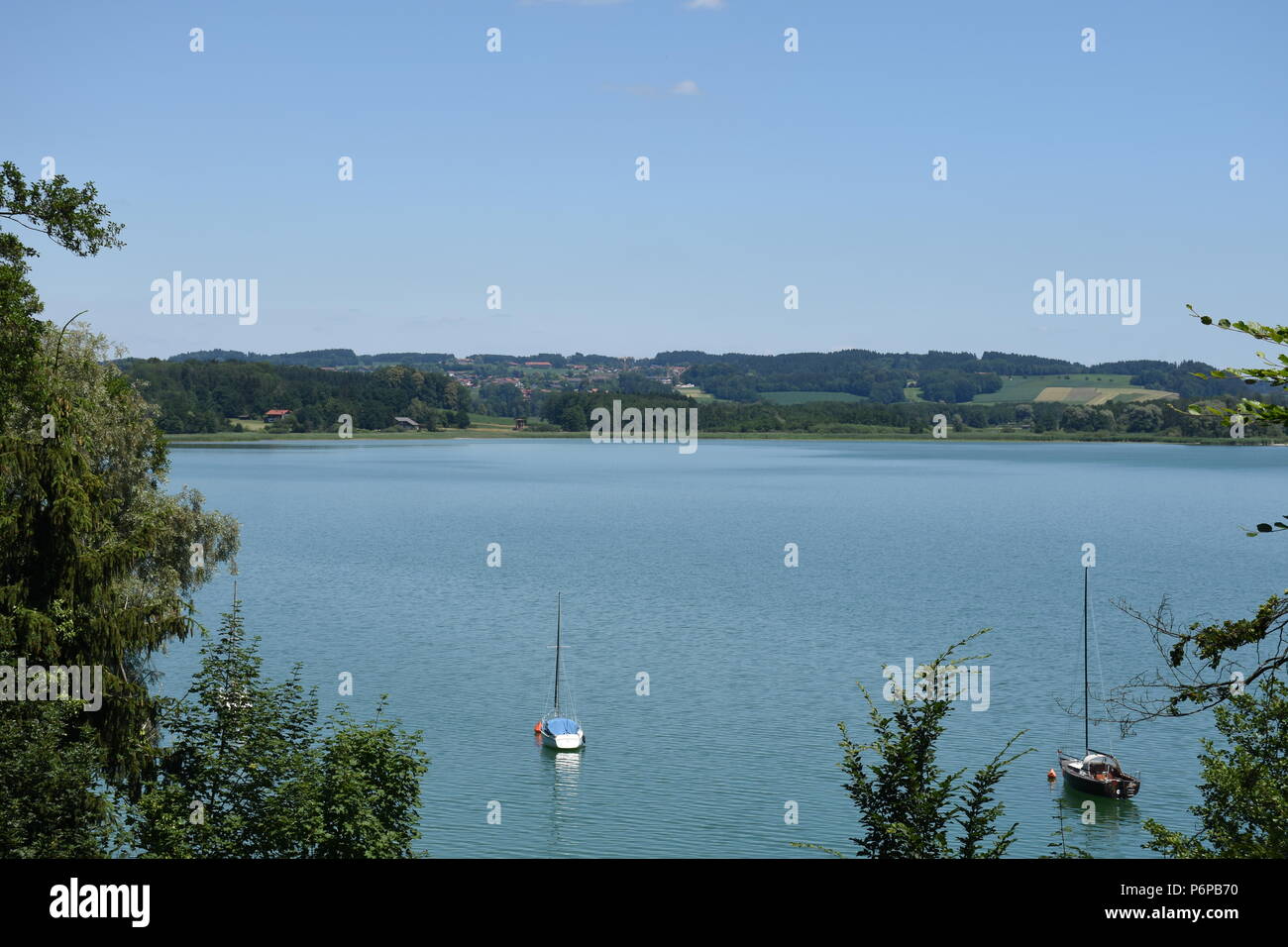 Simssee bei Rosenheim in Bayern Stock Photo - Alamy