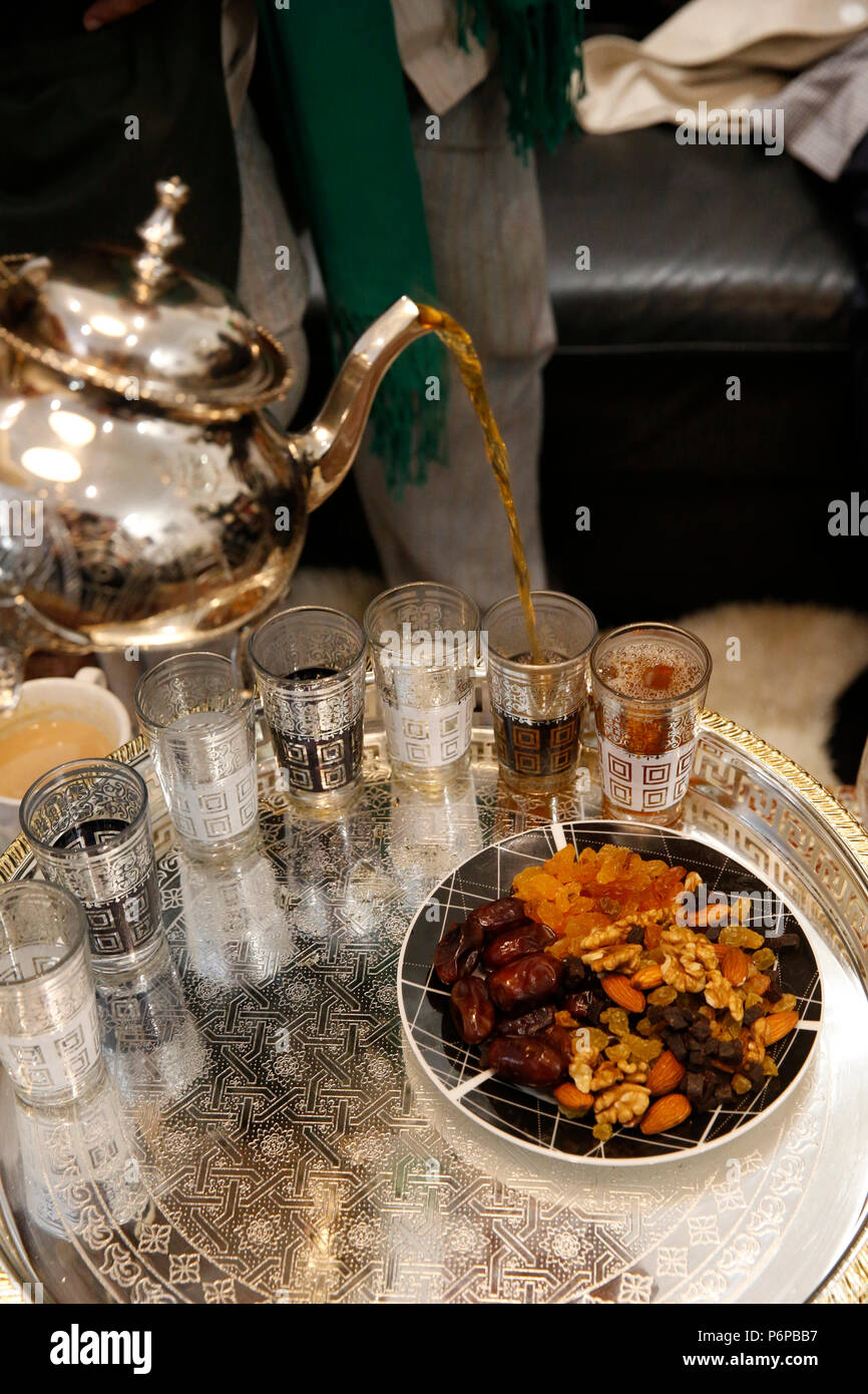 Serving tea at the Saint-Ouen sufi dergah, France Stock Photo - Alamy