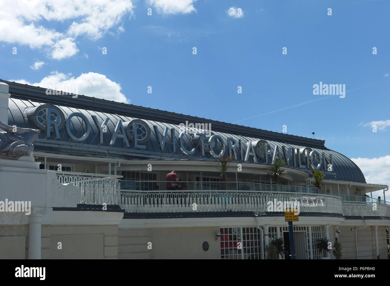 Royal Pavillion in Ramsgate: UK's largest Weatherspoons pub Stock Photo ...