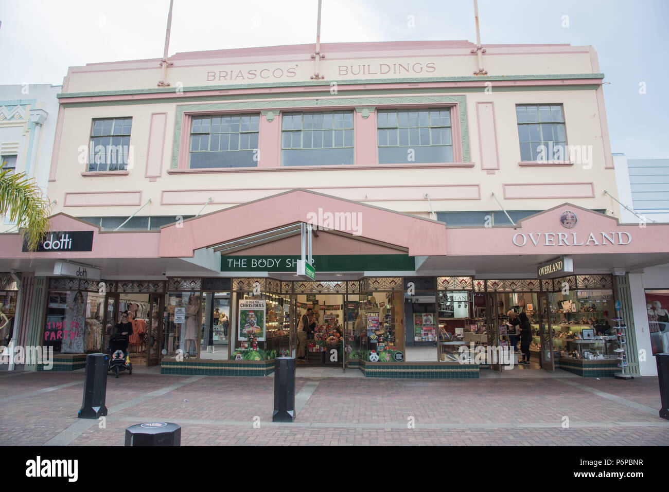 Storefront 1920s hi-res stock photography and images - Alamy