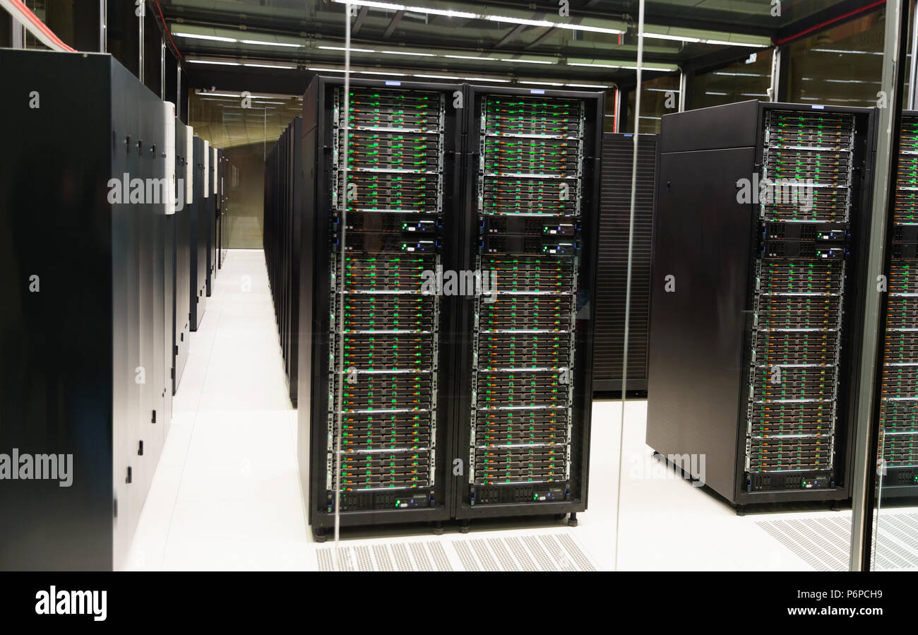 Supercomputing center hi-res stock photography and images - Alamy