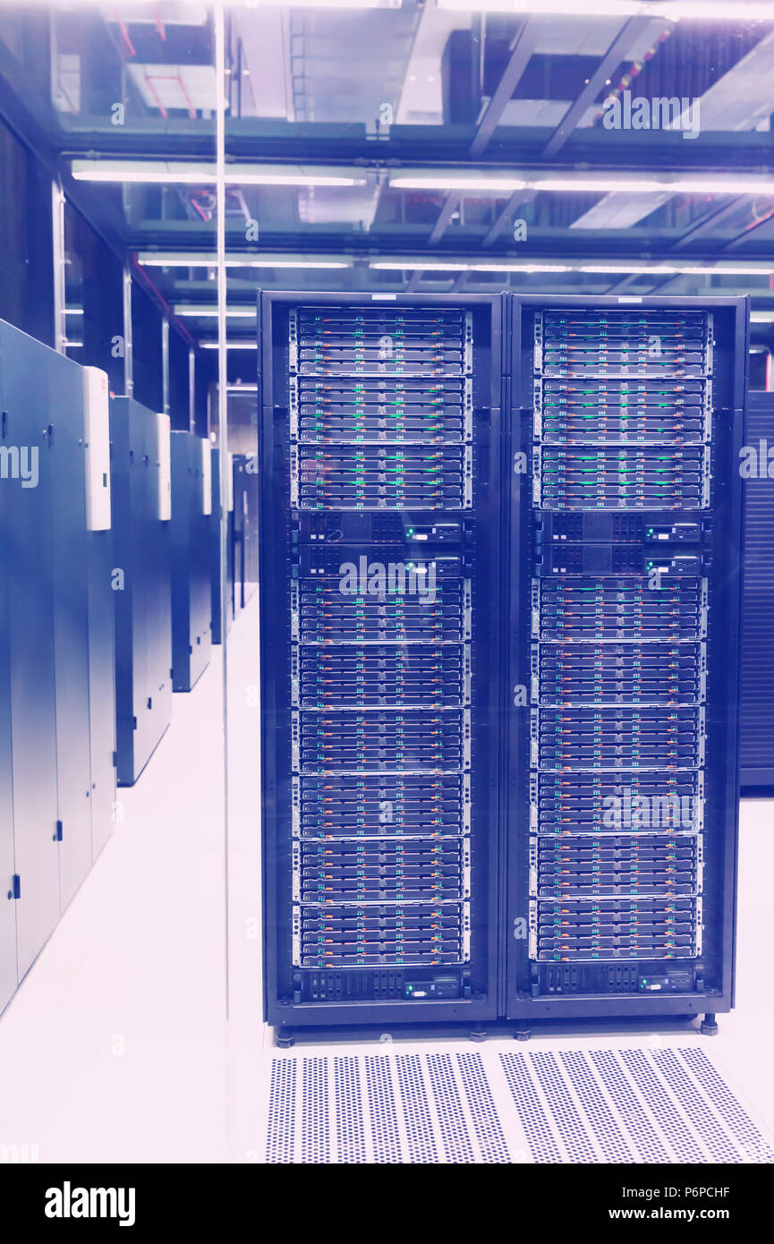 Modern servers in data center hi-res stock photography and images - Alamy