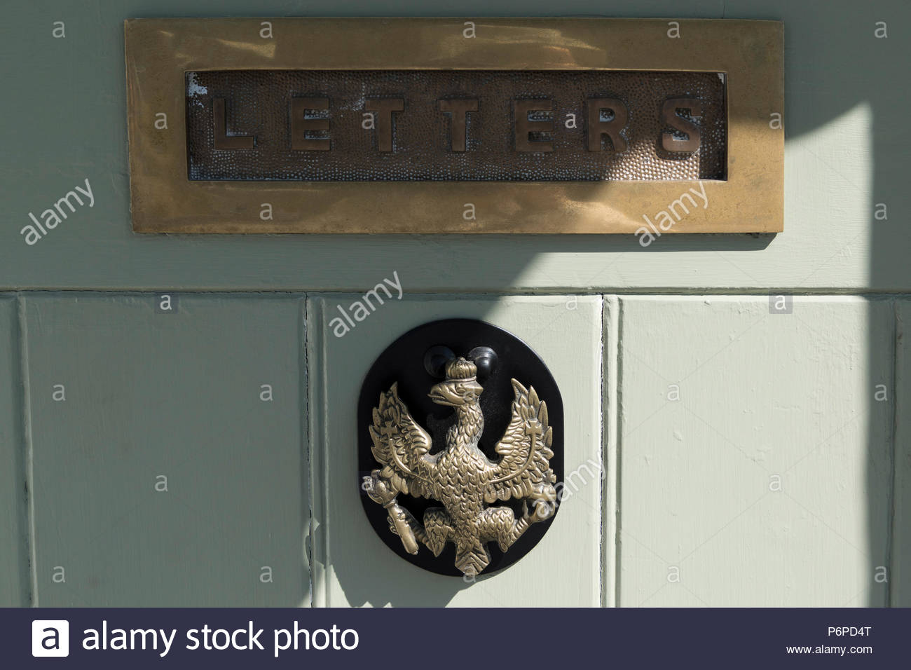 Old Fashioned Mail Box High Resolution Stock Photography and Images - Alamy