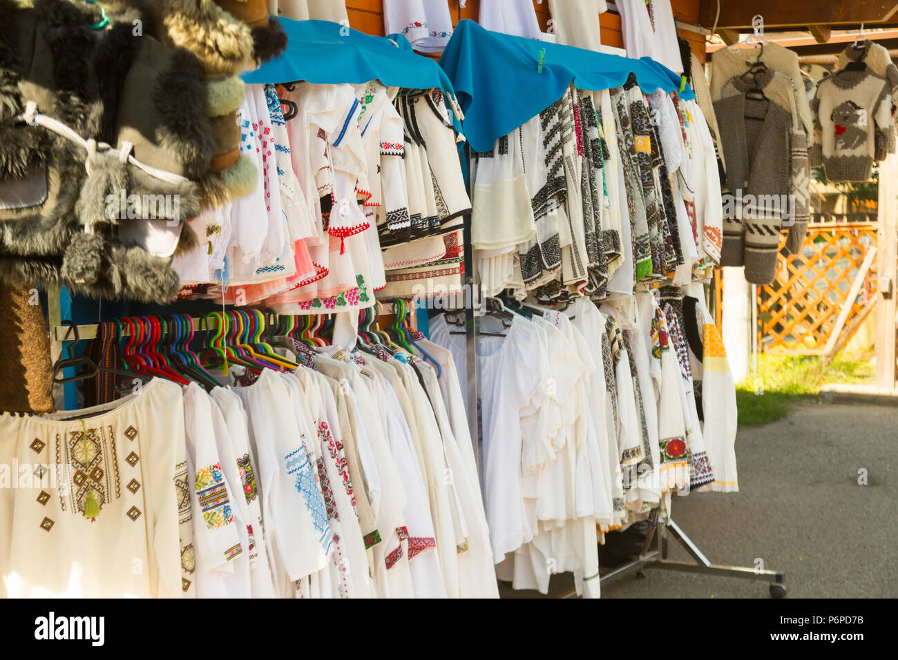 Romanian historical clothes hi-res stock photography and images - Alamy