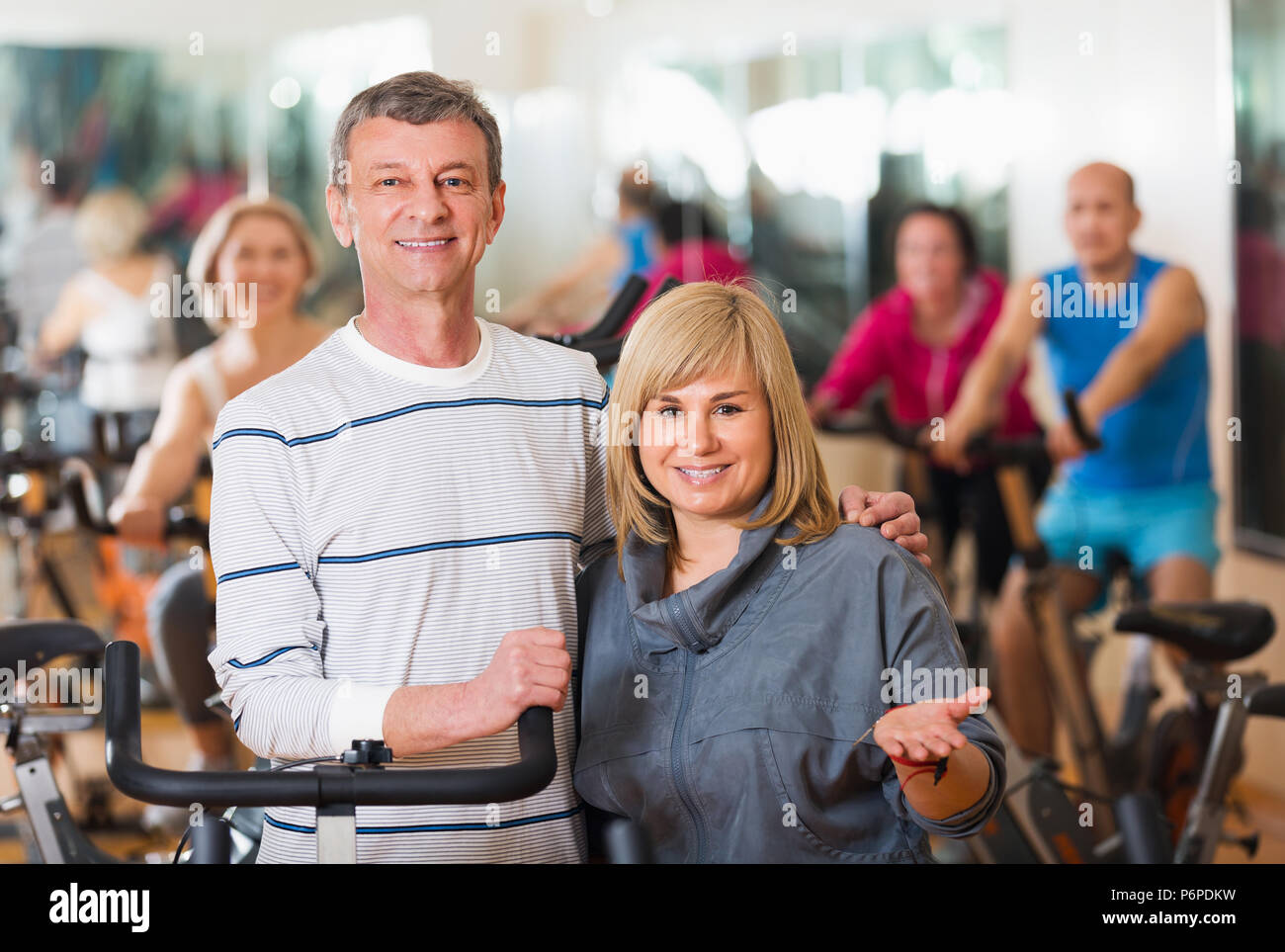Exercising grandparents hi-res stock photography and images - Alamy