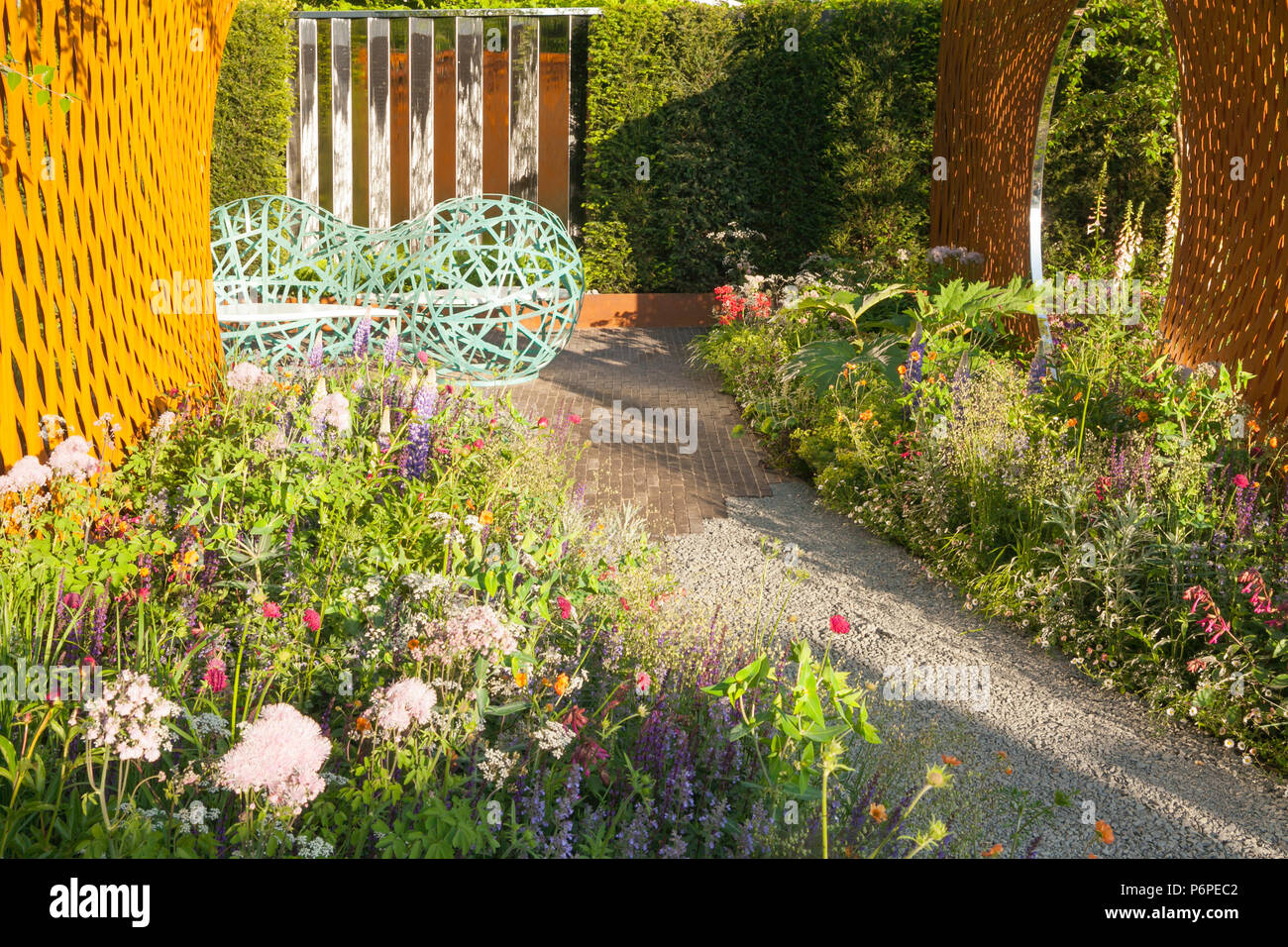The David Harber and Savills Garden show garden at the RHS Chelsea ...