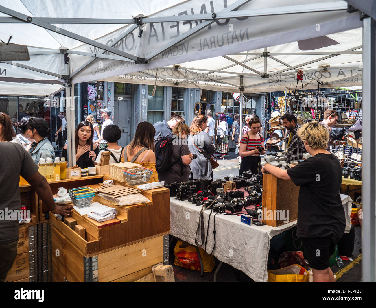 London brick lane market hi-res stock photography and images - Alamy