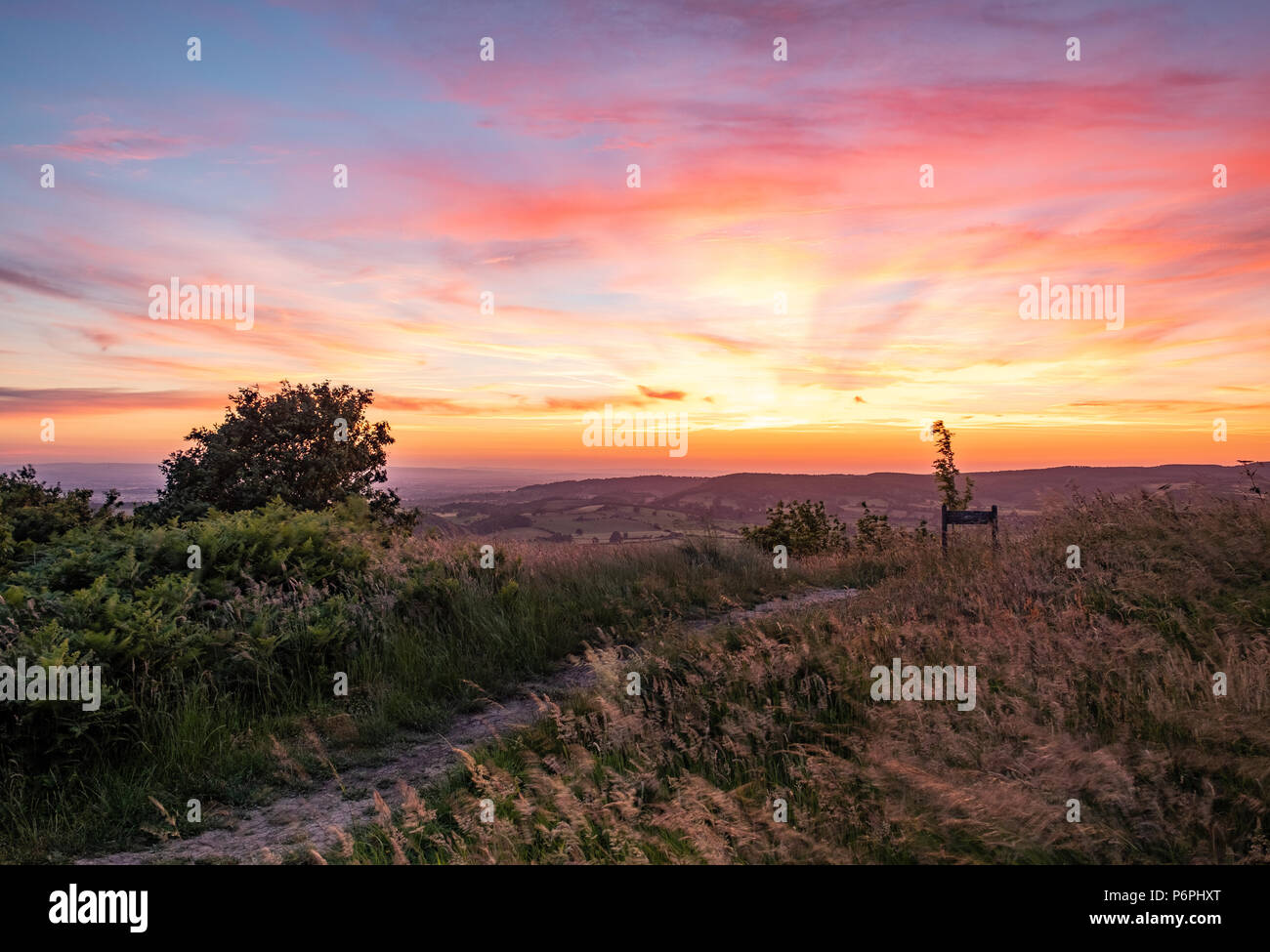Beautiful Summer sunset from the top of the world famous Sutton Bank ...