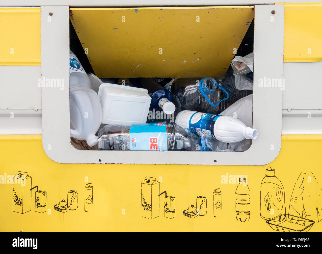 Plastic bottles recycling hi-res stock photography and images - Alamy