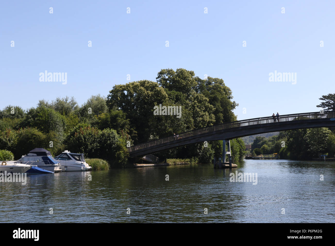 Temple Footbridge, a pedestrian bridge near Hurley, Berkshire across ...