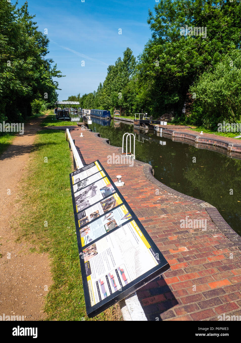 Aldermaston wharf hi-res stock photography and images - Alamy