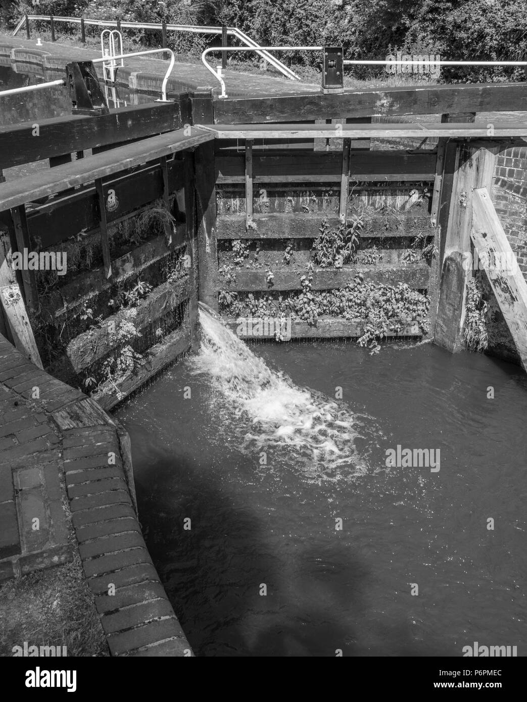 Lock Gates, River Kennet, Aldermaston Wharf, Berkshire, England, UK, GB ...