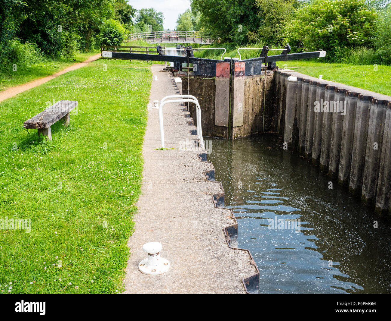 Padworth lock hi-res stock photography and images - Alamy
