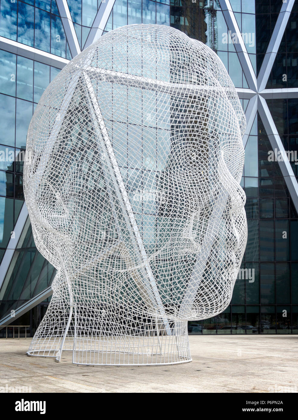 Building design nobody art modern hi-res stock photography and images ...