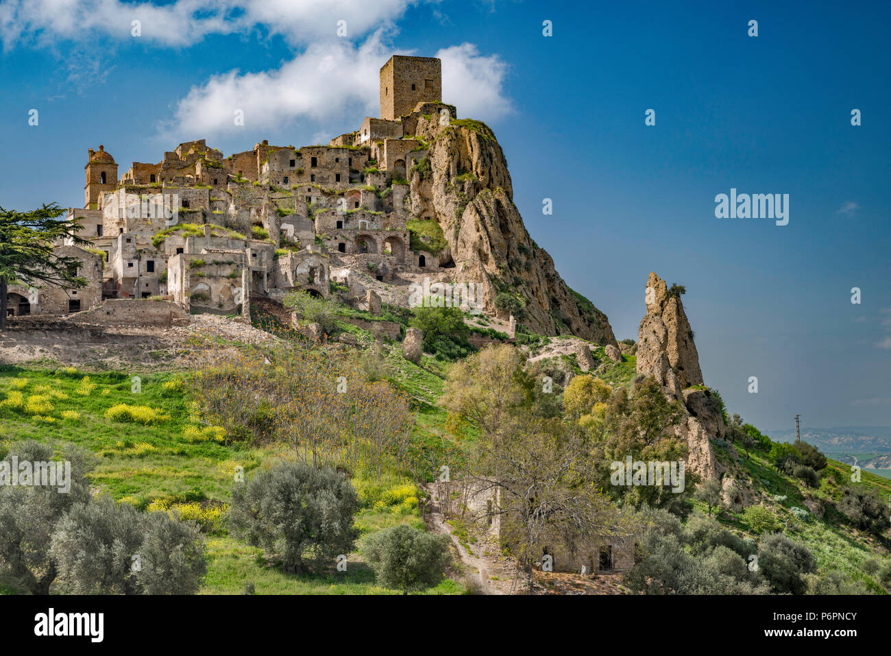 Craco basilicata hi-res stock photography and images - Alamy
