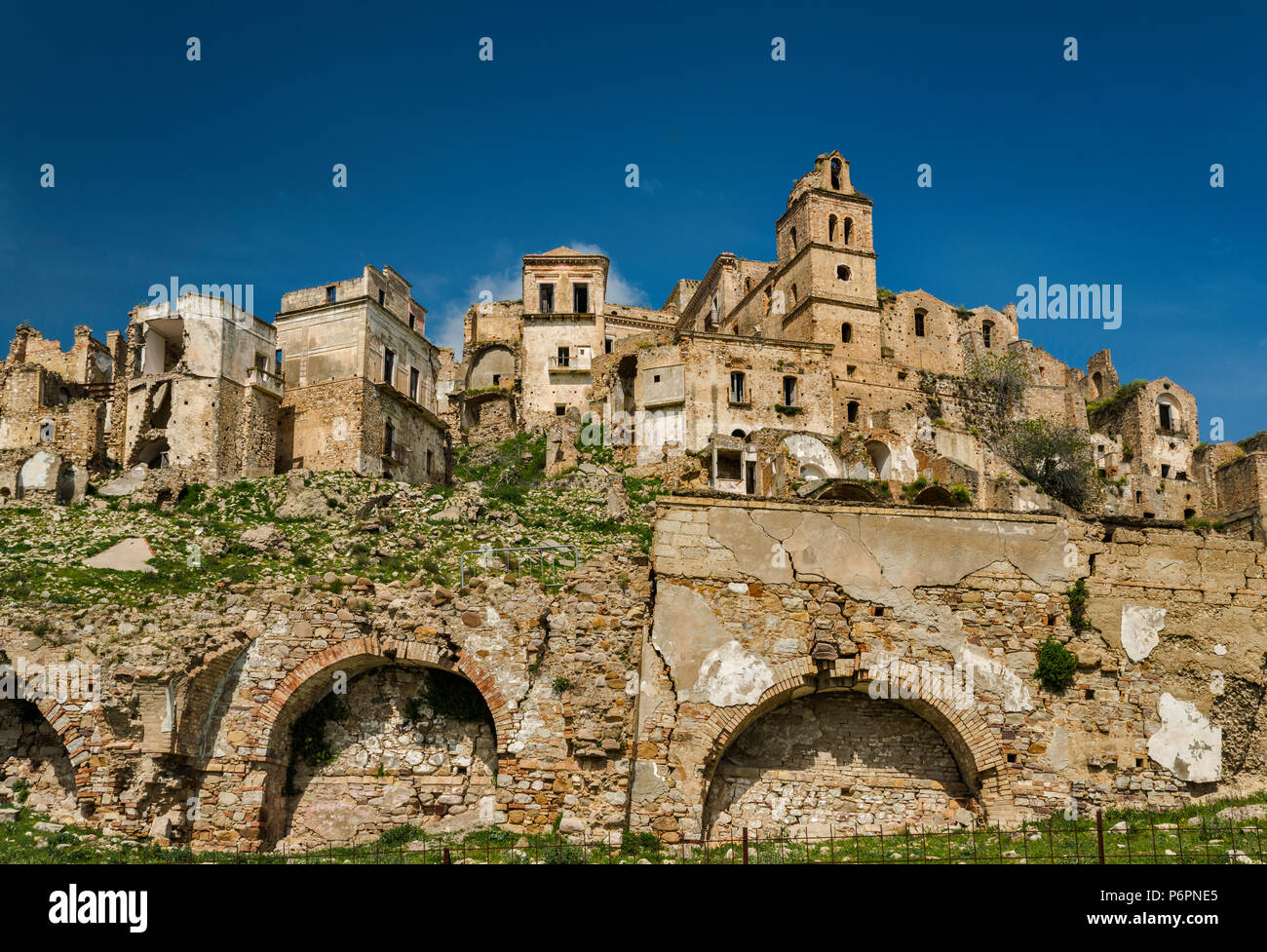 Ghost town of Craco, Basilicata, Italy Stock Photo - Alamy