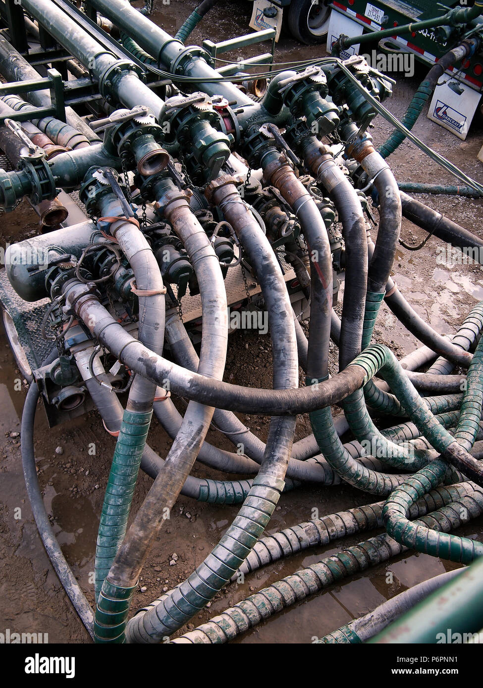 High Pressure fracturing and horizontal drilling in north Texas ...