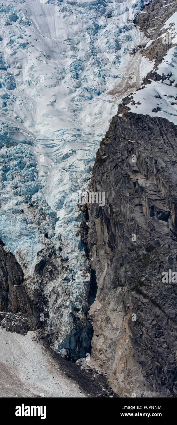 Rock out cropping hi-res stock photography and images - Alamy