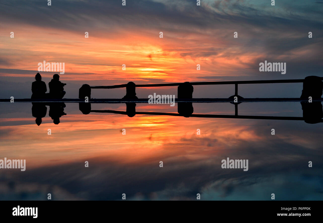 Silhouette lifestyle hi-res stock photography and images - Alamy
