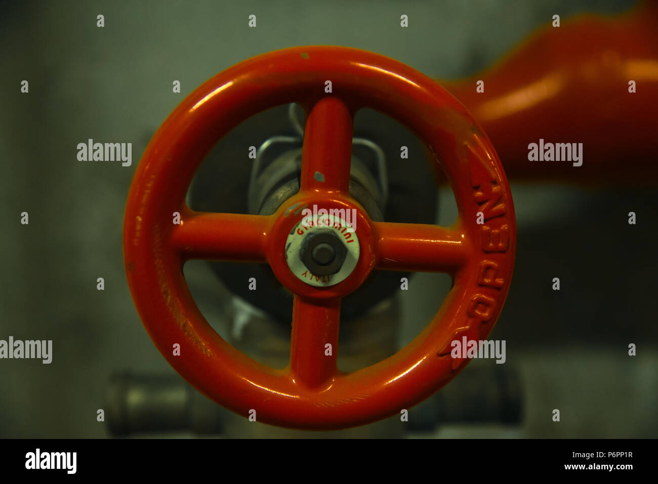Flow control valve hi-res stock photography and images - Alamy