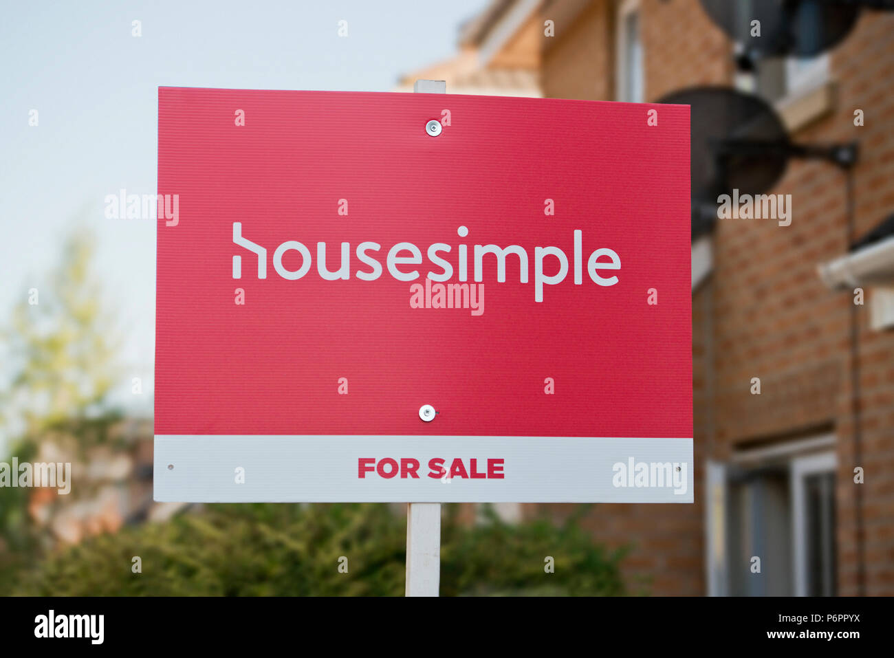 Housesimple sign hi-res stock photography and images - Alamy