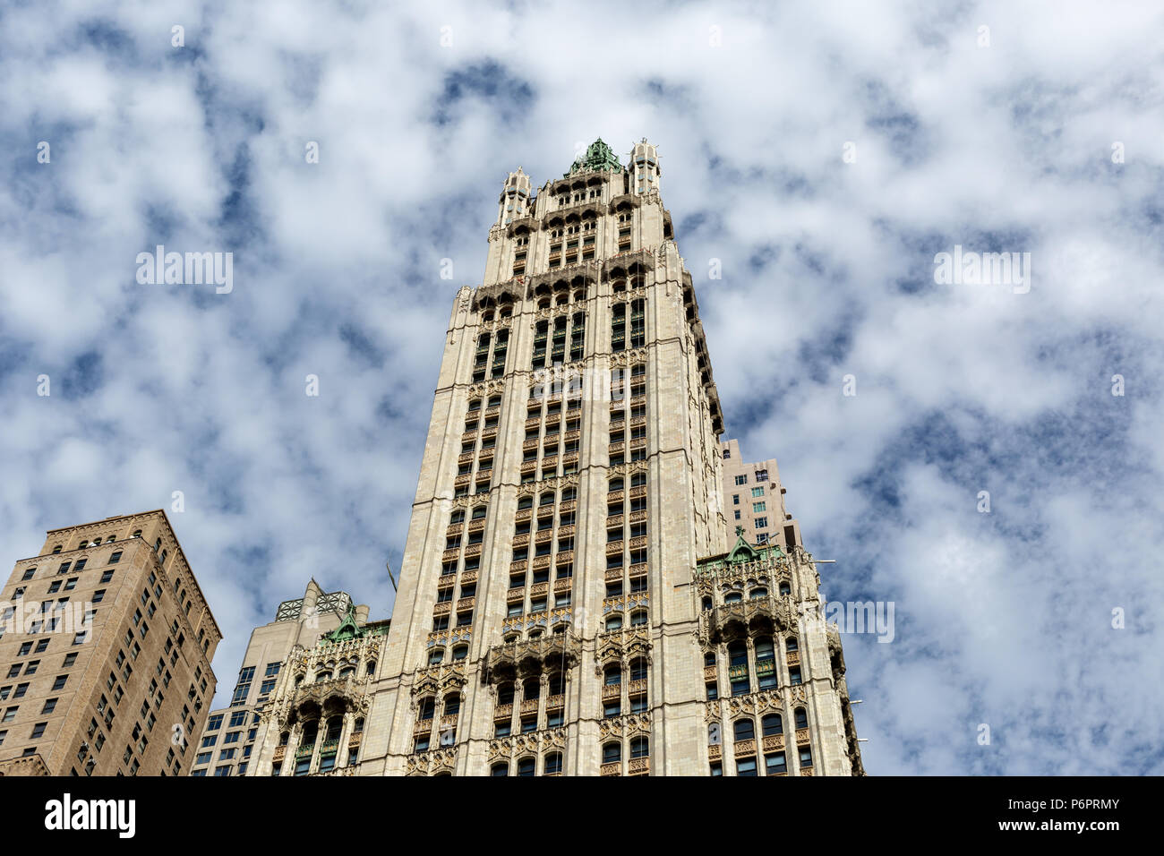 Woolworth building in lower manhattan hi-res stock photography and ...