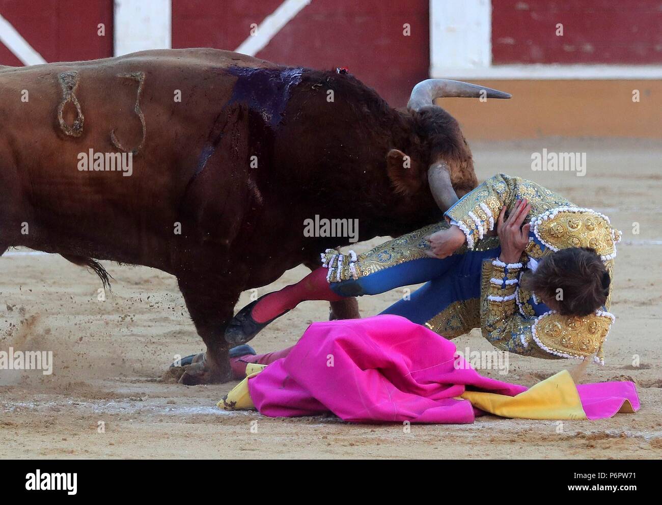 Bullfighter Gored Stock Photos & Bullfighter Gored Stock Images - Alamy