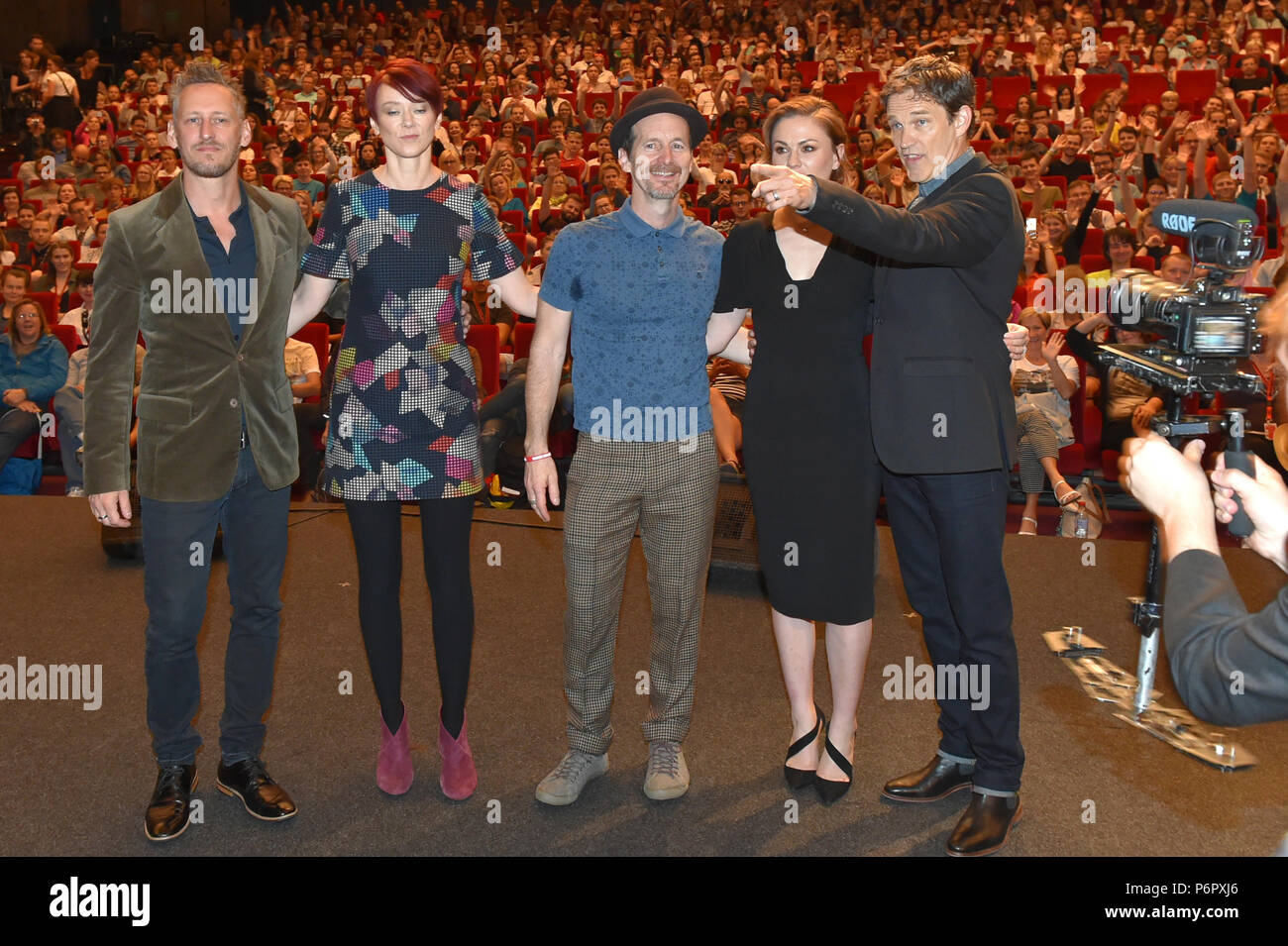 British actress and screenwriter hi-res stock photography and images ...