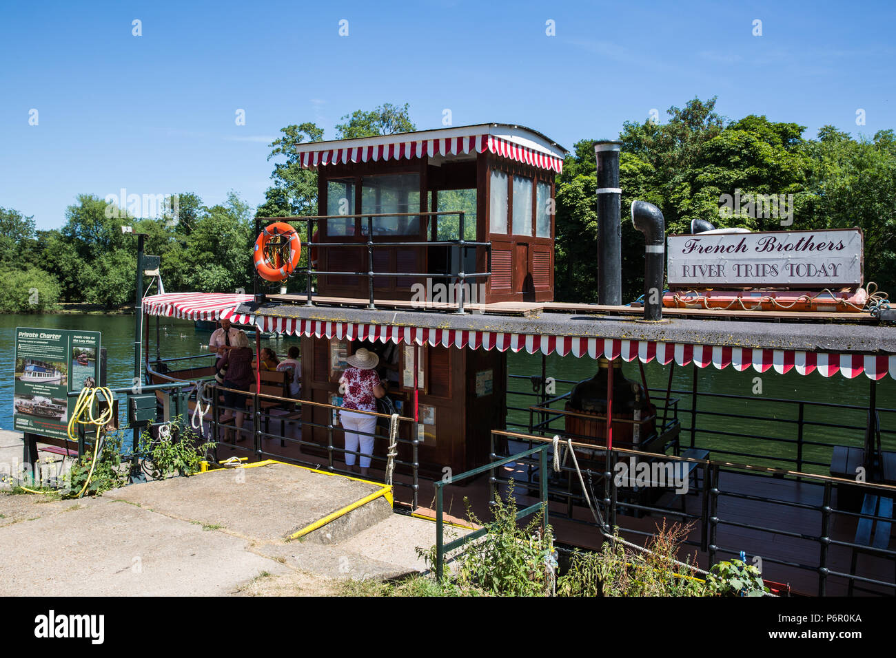Runnymede, UK. 2nd July, 2018. Tourists make the most of a sunny ...