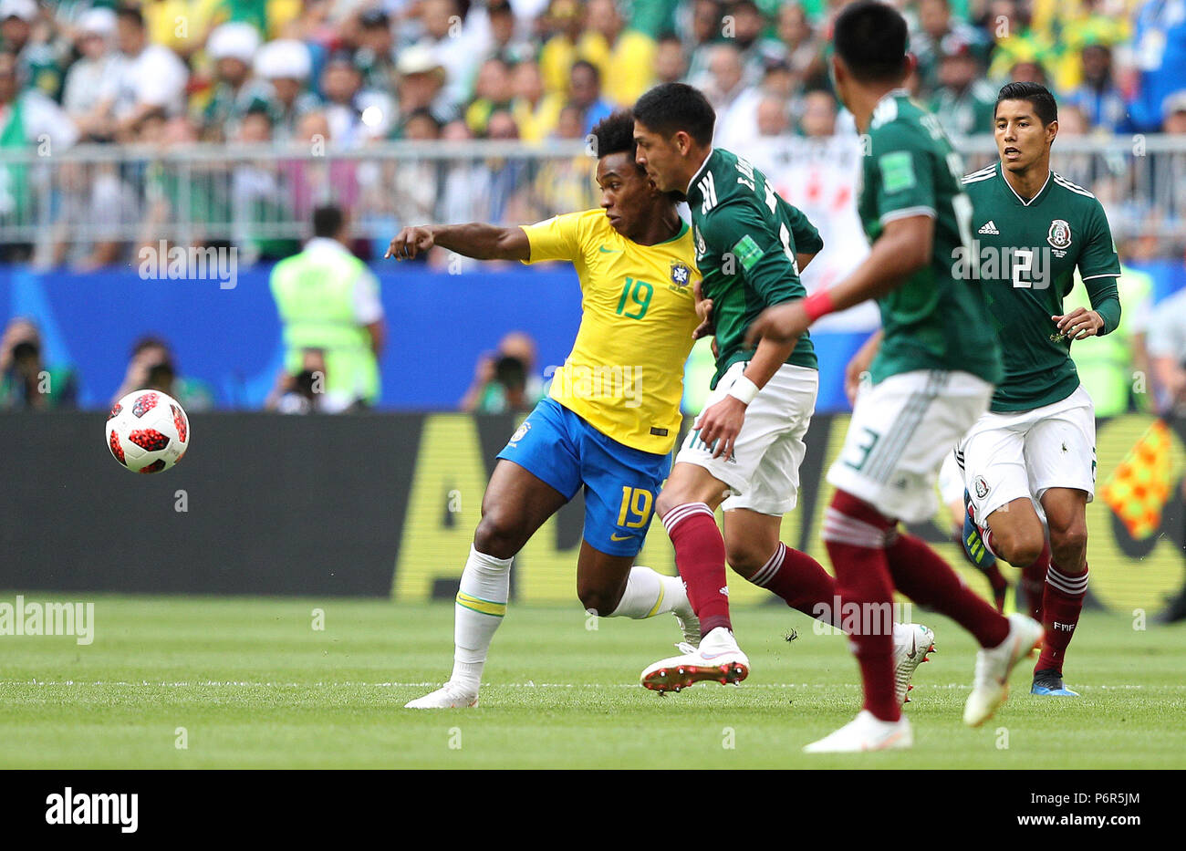 SAMARA, SA - 02.07.2018: BRAZIL VS. MEXICO - Willian do Brasil and ...