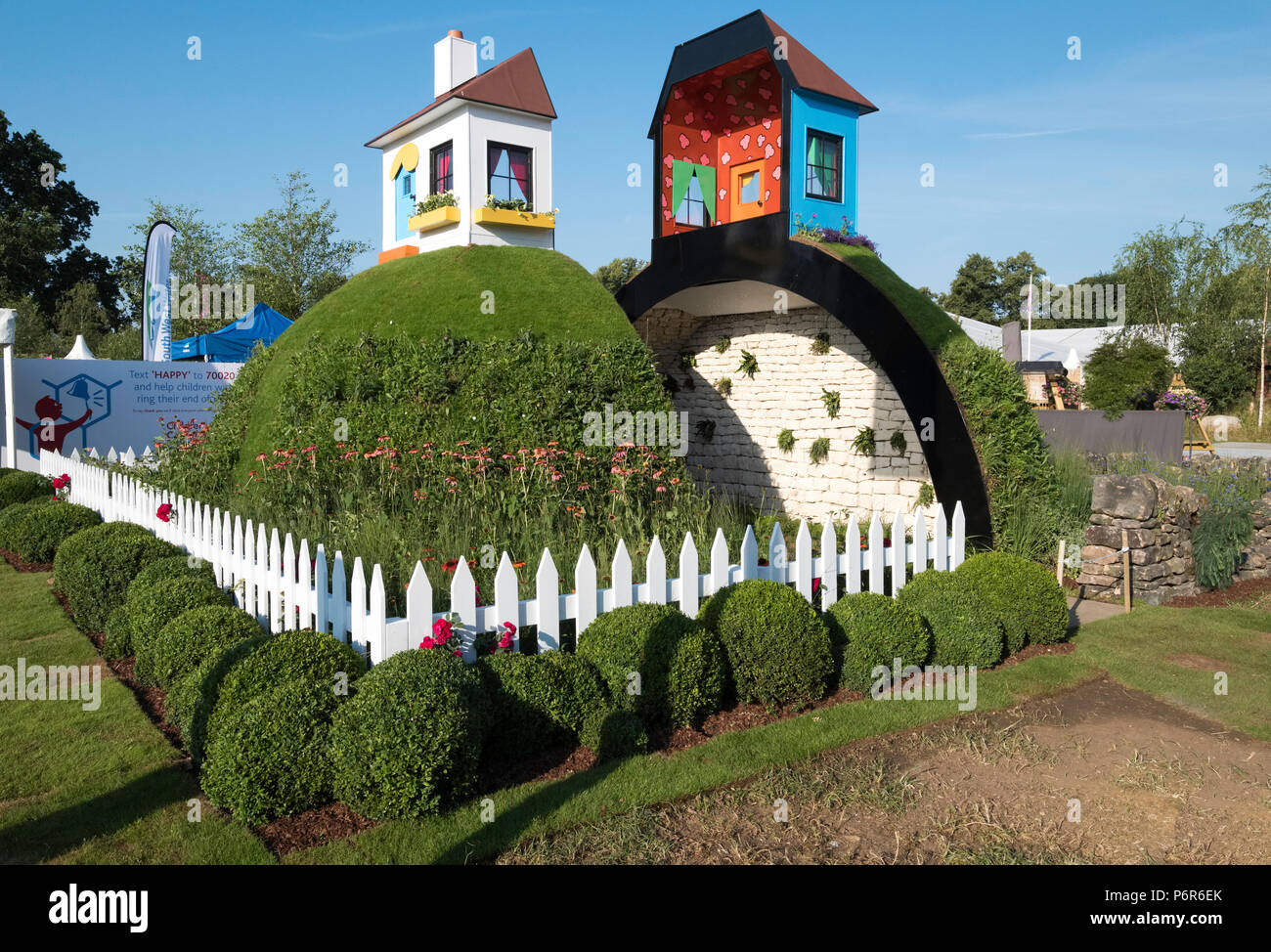 Mr happy and mr worry garden hi-res stock photography and images - Alamy