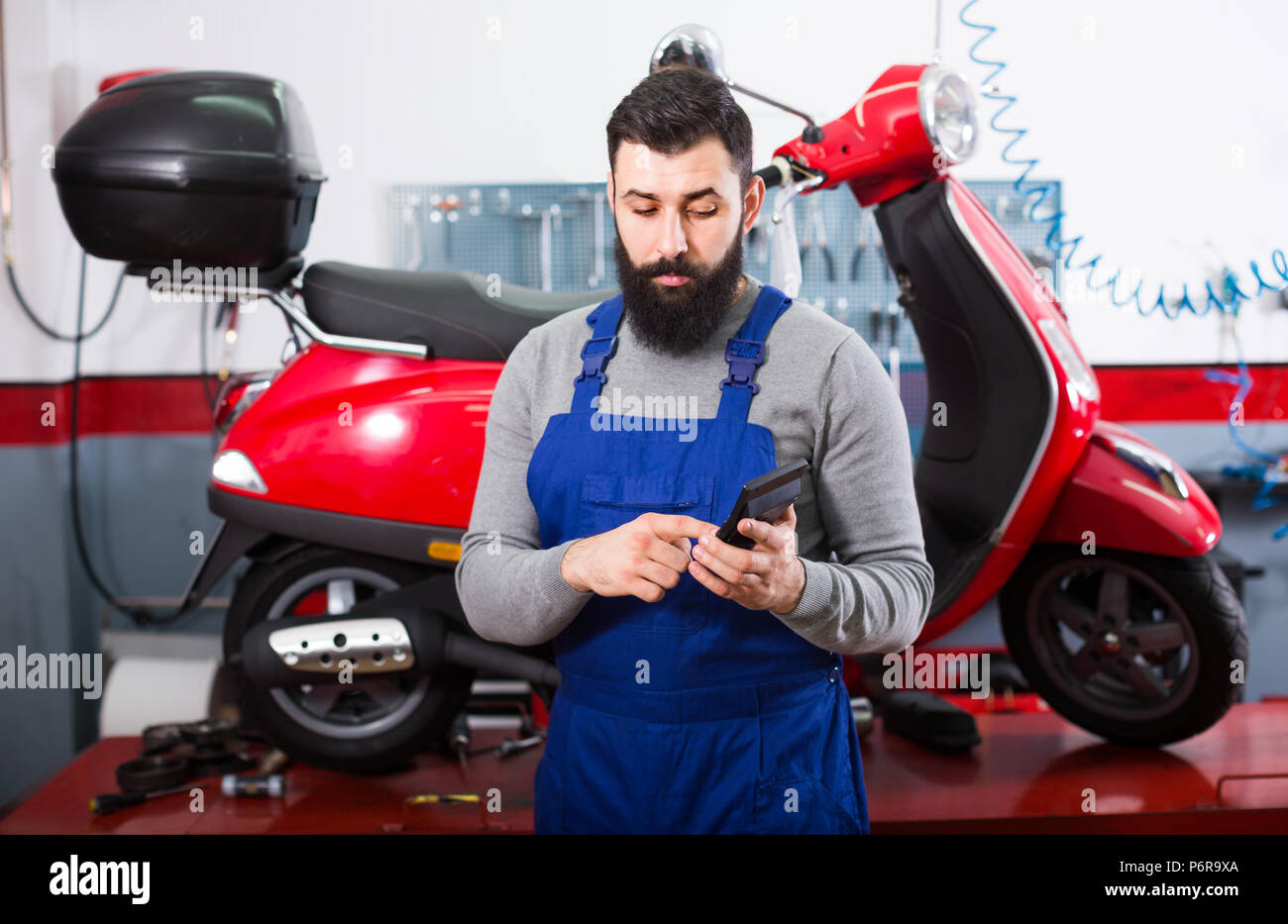 Repair bills hi-res stock photography and images - Alamy