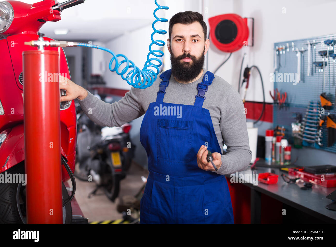 Restoring motorcycles hi-res stock photography and images - Alamy